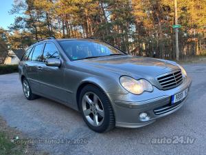 Pelēks Mercedes-Benz C-Class 2004 Tallina, ar dzinēja tilpumu 2.15 L un nobraukumu 282 tūkst. km par 3390 €, foto 3 vietnē AUTOMOTO.COM.LV