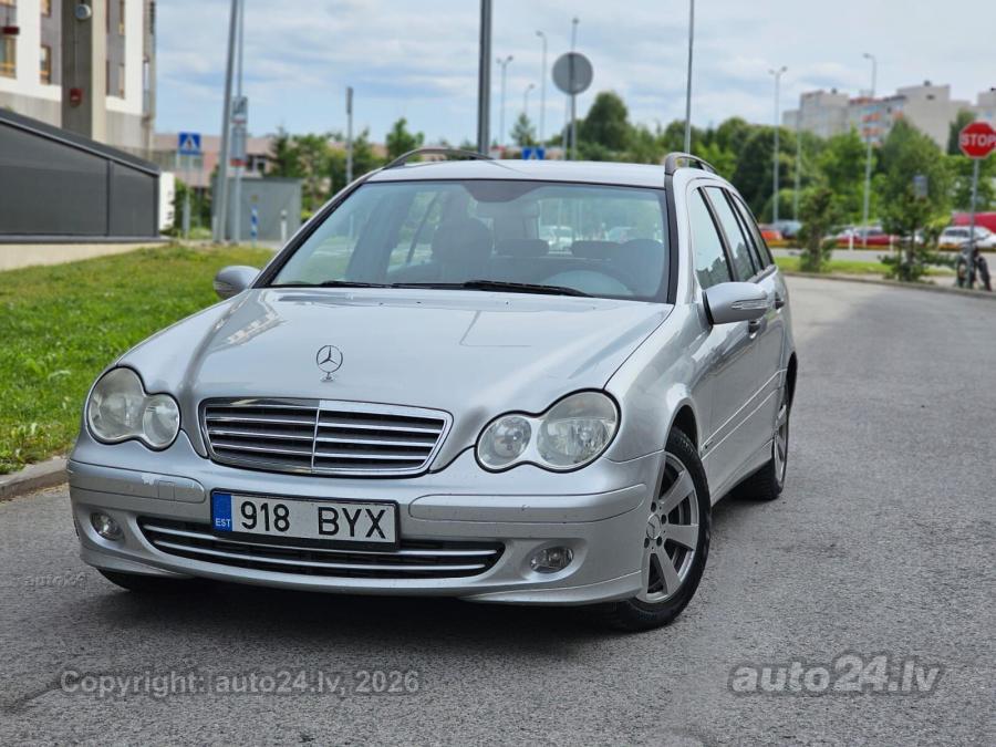 Pelēks Mercedes-Benz C-Class 2004 Tallina, ar dzinēja tilpumu 2.10 L un nobraukumu 255 tūkst. km par 1998 €, foto 3 vietnē AUTOMOTO.COM.LV