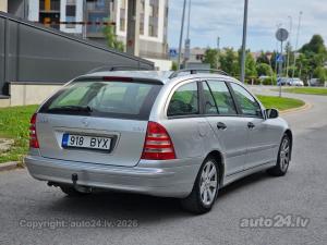 Pelēks Mercedes-Benz C-Class 2004 Tallina, ar dzinēja tilpumu 2.10 L un nobraukumu 255 tūkst. km par 1998 €, foto 6 vietnē AUTOMOTO.COM.LV