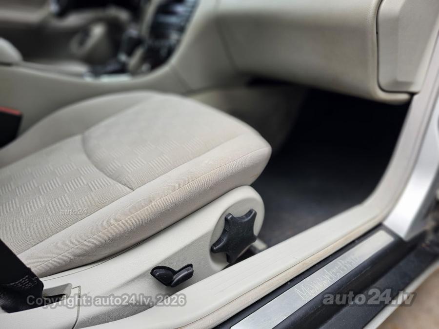 Pelēks Mercedes-Benz C-Class 2004 Tallina, ar dzinēja tilpumu 2.10 L un nobraukumu 255 tūkst. km par 1998 €, foto 13 vietnē AUTOMOTO.COM.LV