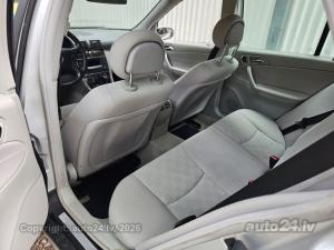 Pelēks Mercedes-Benz C-Class 2004 Tallina, ar dzinēja tilpumu 2.10 L un nobraukumu 255 tūkst. km par 1998 €, foto 14 vietnē AUTOMOTO.COM.LV