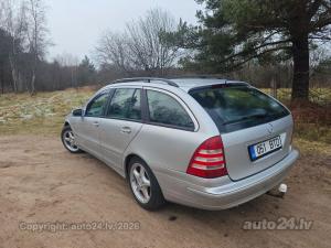 Pelēks Mercedes-Benz C-Class 2005 Tallina, ar dzinēja tilpumu 2.10 L un nobraukumu 283 tūkst. km par 2800 €, foto 8 vietnē AUTOMOTO.COM.LV