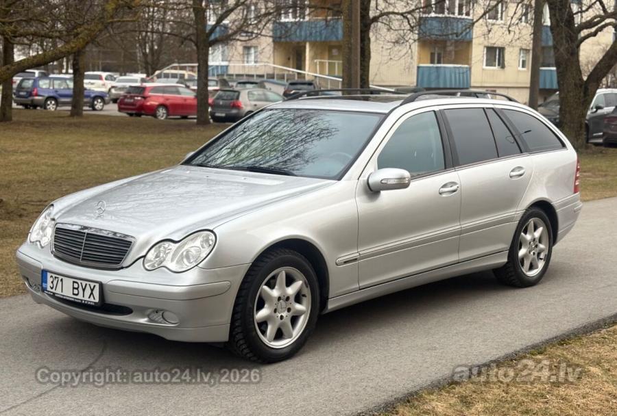 Pelēks Mercedes-Benz C-Class 2006 Tallina, ar dzinēja tilpumu 2.10 L un nobraukumu 260 tūkst. km par 3899 €, foto 1 vietnē AUTOMOTO.COM.LV