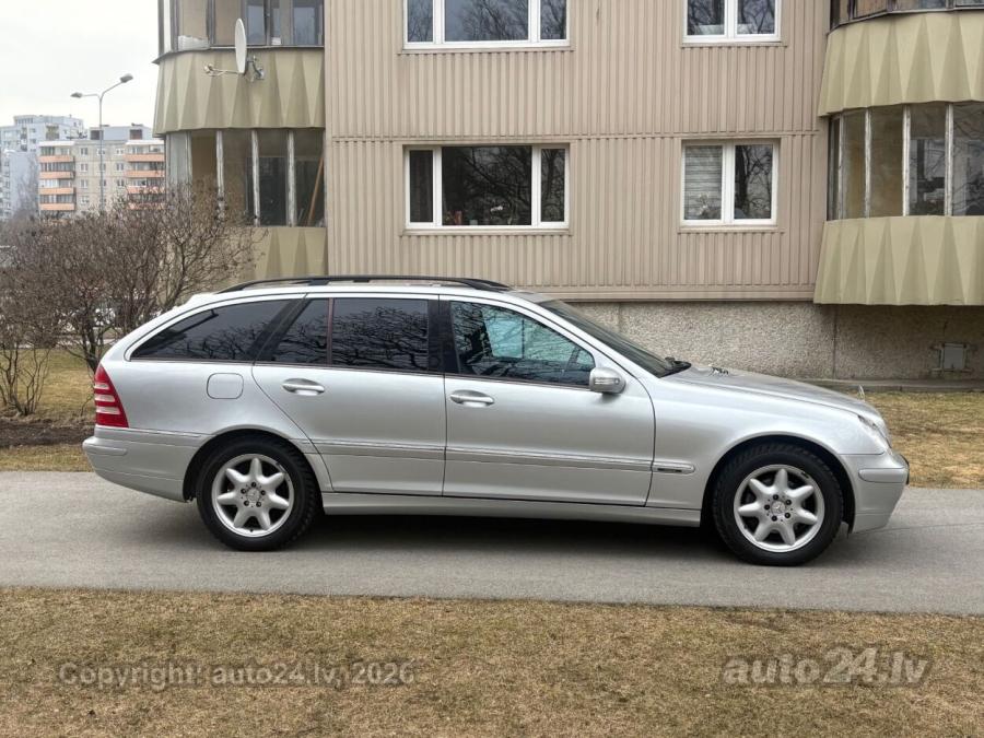 Pelēks Mercedes-Benz C-Class 2006 Tallina, ar dzinēja tilpumu 2.10 L un nobraukumu 260 tūkst. km par 3899 €, foto 6 vietnē AUTOMOTO.COM.LV