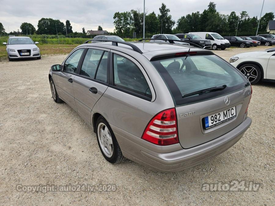 Grey Mercedes-Benz C-Class 2006 in Tartu, with an engine capacity of 2.10 L and mileage of 299 thousand km for 2990 €, photo 5 on AUTOMOTO.COM.LV