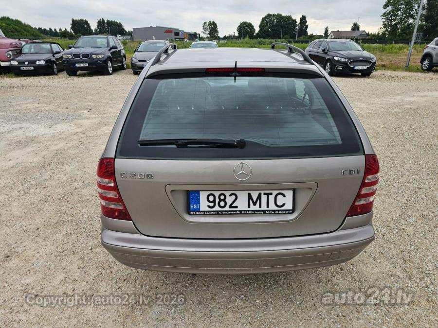 Grey Mercedes-Benz C-Class 2006 in Tartu, with an engine capacity of 2.10 L and mileage of 299 thousand km for 2990 €, photo 6 on AUTOMOTO.COM.LV