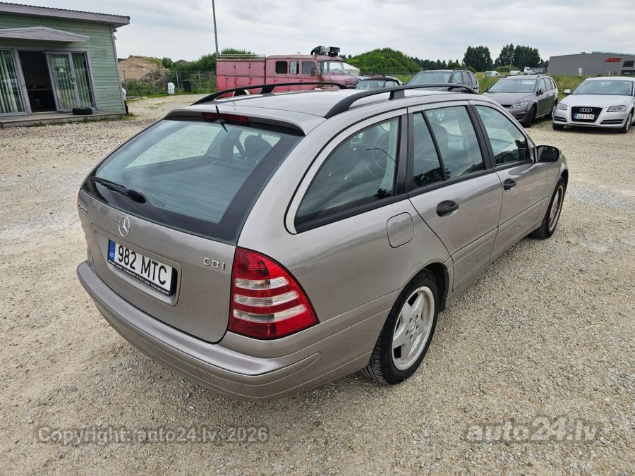 Grey Mercedes-Benz C-Class 2006 in Tartu, with an engine capacity of 2.10 L and mileage of 299 thousand km for 2990 €, photo 7 on AUTOMOTO.COM.LV