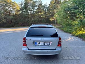Pelēks Mercedes-Benz C-Class 2006 Tallina, ar dzinēja tilpumu 2.10 L un nobraukumu 267 tūkst. km par 3999 €, foto 8 vietnē AUTOMOTO.COM.LV