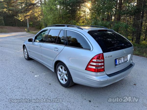 Grey Mercedes-Benz C-Class 2006 in Tallinn, with an engine capacity of 2.10 L and mileage of 267 thousand km for 3999 €, photo 9 on AUTOMOTO.COM.LV