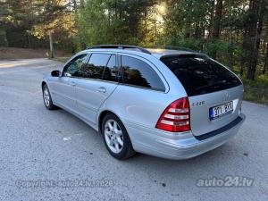Pelēks Mercedes-Benz C-Class 2006 Tallina, ar dzinēja tilpumu 2.10 L un nobraukumu 267 tūkst. km par 3999 €, foto 9 vietnē AUTOMOTO.COM.LV
