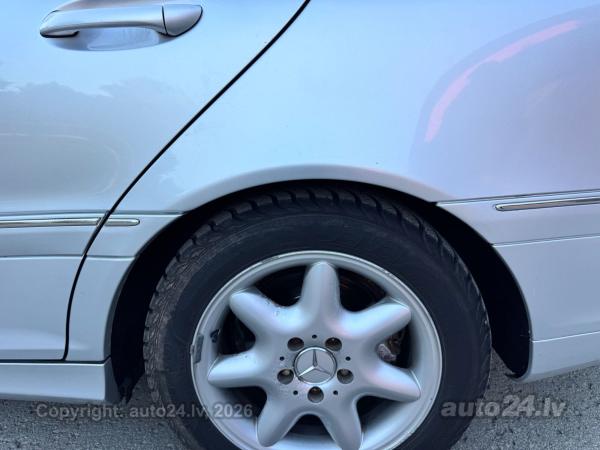 Grey Mercedes-Benz C-Class 2006 in Tallinn, with an engine capacity of 2.10 L and mileage of 267 thousand km for 3999 €, photo 10 on AUTOMOTO.COM.LV