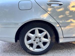 Pelēks Mercedes-Benz C-Class 2006 Tallina, ar dzinēja tilpumu 2.10 L un nobraukumu 267 tūkst. km par 3999 €, foto 11 vietnē AUTOMOTO.COM.LV