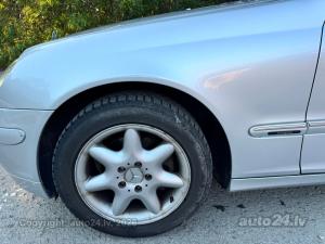 Pelēks Mercedes-Benz C-Class 2006 Tallina, ar dzinēja tilpumu 2.10 L un nobraukumu 267 tūkst. km par 3999 €, foto 13 vietnē AUTOMOTO.COM.LV