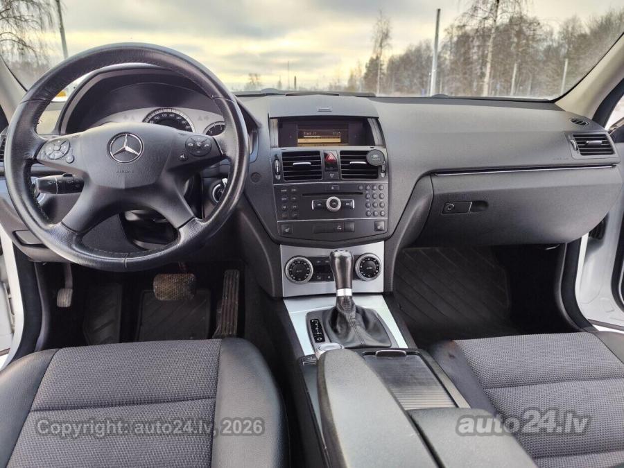 Pelēks Mercedes-Benz C-Class 2008 Tartu, ar dzinēja tilpumu 2.10 L un nobraukumu 250 tūkst. km par 4600 €, foto 13 vietnē AUTOMOTO.COM.LV