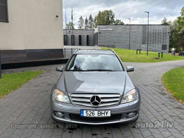 Pelēks Mercedes-Benz C-Class 2008 Rapla, ar dzinēja tilpumu 3.00 L un nobraukumu 0 tūkst. km par 4000 €, foto 7 vietnē AUTOMOTO.COM.LV