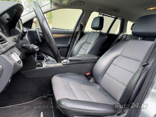 Pelēks Mercedes-Benz C-Class 2008 Rapla, ar dzinēja tilpumu 3.00 L un nobraukumu 0 tūkst. km par 4000 €, foto 9 vietnē AUTOMOTO.COM.LV