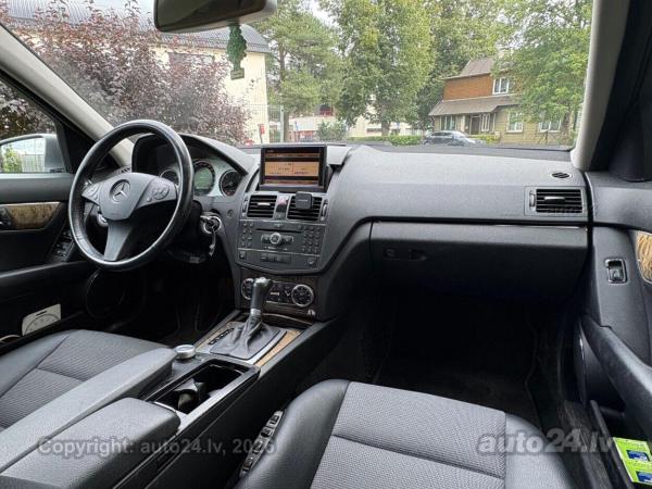 Pelēks Mercedes-Benz C-Class 2008 Rapla, ar dzinēja tilpumu 3.00 L un nobraukumu 0 tūkst. km par 4000 €, foto 11 vietnē AUTOMOTO.COM.LV