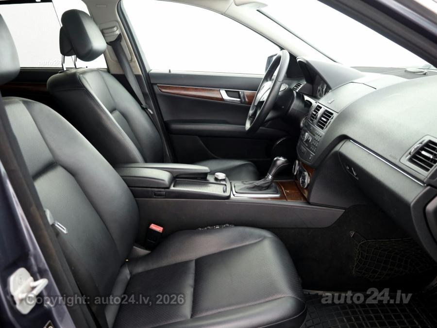 Pelēks Mercedes-Benz C-Class 2008 Tallina, ar dzinēja tilpumu 2.10 L un nobraukumu 306 tūkst. km par 2999 €, foto 7 vietnē AUTOMOTO.COM.LV