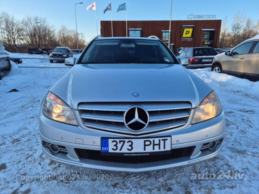 Pelēks Mercedes-Benz C-Class 2009 Tallina, ar dzinēja tilpumu 2.10 L un nobraukumu 375 tūkst. km par 3900 €, foto 2 vietnē AUTOMOTO.COM.LV