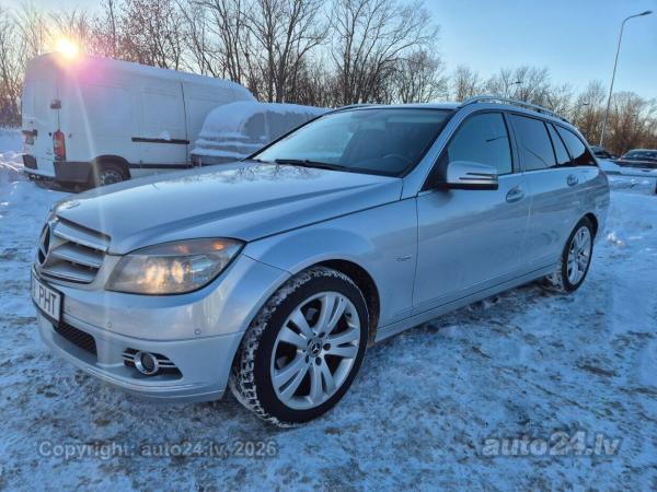 Pelēks Mercedes-Benz C-Class 2009 Tallina, ar dzinēja tilpumu 2.10 L un nobraukumu 375 tūkst. km par 3900 €, foto 3 vietnē AUTOMOTO.COM.LV