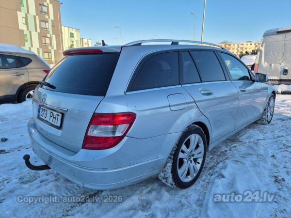Pelēks Mercedes-Benz C-Class 2009 Tallina, ar dzinēja tilpumu 2.10 L un nobraukumu 375 tūkst. km par 3900 €, foto 5 vietnē AUTOMOTO.COM.LV