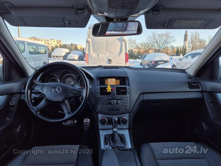Pelēks Mercedes-Benz C-Class 2009 Tallina, ar dzinēja tilpumu 2.10 L un nobraukumu 375 tūkst. km par 3900 €, foto 6 vietnē AUTOMOTO.COM.LV