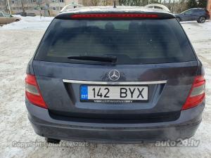 Pelēks Mercedes-Benz C-Class 2009 Veru, ar dzinēja tilpumu 3.00 L un nobraukumu 416 tūkst. km par 3700 €, foto  vietnē AUTOMOTO.COM.LV