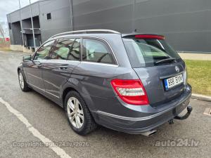 Pelēks Mercedes-Benz C-Class 2009 Tallina, ar dzinēja tilpumu 2.10 L un nobraukumu 395 tūkst. km par 2999 €, foto 5 vietnē AUTOMOTO.COM.LV
