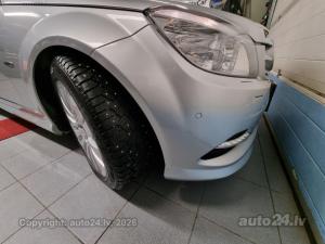 Pelēks Mercedes-Benz C-Class 2010 Tallina, ar dzinēja tilpumu 2.20 L un nobraukumu 212 tūkst. km par 11500 €, foto 17 vietnē AUTOMOTO.COM.LV