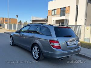 Pelēks Mercedes-Benz C-Class 2010 Tallina, ar dzinēja tilpumu 2.10 L un nobraukumu 400 tūkst. km par 2800 €, foto 3 vietnē AUTOMOTO.COM.LV