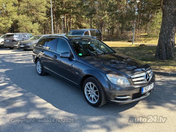 Grey Mercedes-Benz C-Class 2010 in Tallinn, with an engine capacity of 2.10 L and mileage of 286 thousand km for 5950 €, photo 2 on AUTOMOTO.COM.LV