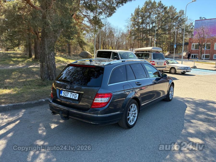 Pelēks Mercedes-Benz C-Class 2010 Tallina, ar dzinēja tilpumu 2.10 L un nobraukumu 286 tūkst. km par 5950 €, foto 4 vietnē AUTOMOTO.COM.LV