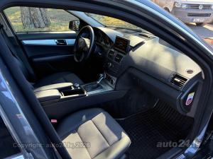 Pelēks Mercedes-Benz C-Class 2010 Tallina, ar dzinēja tilpumu 2.10 L un nobraukumu 286 tūkst. km par 5950 €, foto 6 vietnē AUTOMOTO.COM.LV