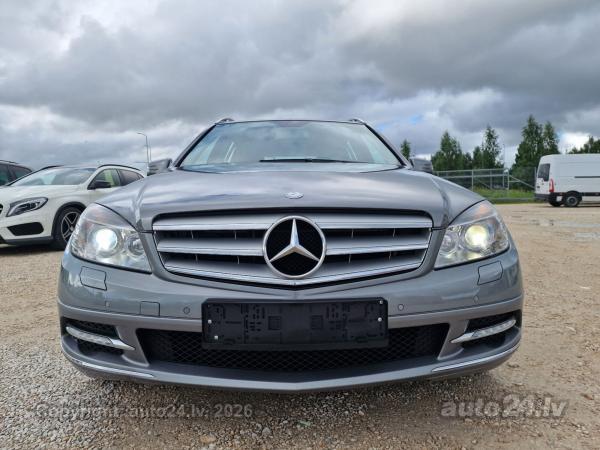 Pelēks Mercedes-Benz C-Class 2010 Tartu, ar dzinēja tilpumu 2.20 L un nobraukumu 326 tūkst. km par 5990 €, foto 2 vietnē AUTOMOTO.COM.LV