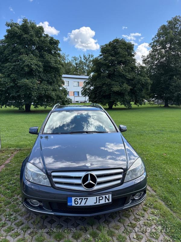 Grey Mercedes-Benz C-Class 2010 in Tallinn, with an engine capacity of 2.10 L and mileage of 402 thousand km for 6000 €, photo 3 on AUTOMOTO.COM.LV
