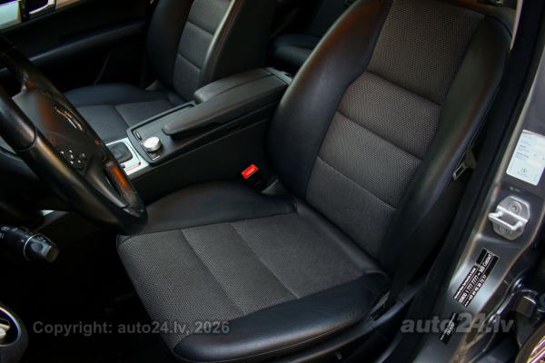 Grey Mercedes-Benz C-Class 2010 in Viljandi, with an engine capacity of 2.10 L and mileage of 229 thousand km for 6390 €, photo 9 on AUTOMOTO.COM.LV
