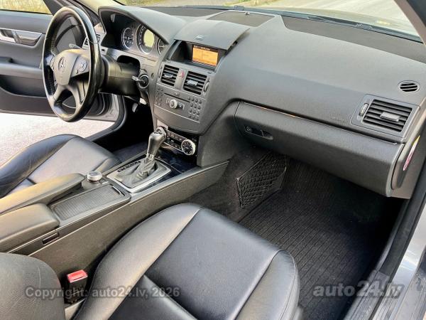 Grey Mercedes-Benz C-Class 2010 in Tallinn, with an engine capacity of 2.10 L and mileage of 418 thousand km for 2750 €, photo 9 on AUTOMOTO.COM.LV