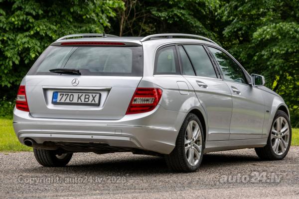 Grey Mercedes-Benz C-Class 2011 in Viljandi, with an engine capacity of 2.10 L and mileage of 278 thousand km for 7400 €, photo 2 on AUTOMOTO.COM.LV