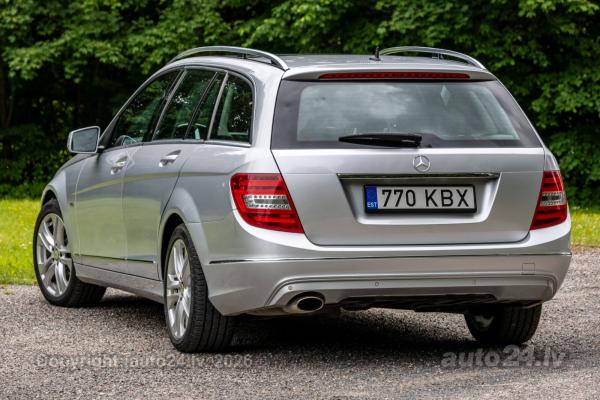 Grey Mercedes-Benz C-Class 2011 in Viljandi, with an engine capacity of 2.10 L and mileage of 278 thousand km for 7400 €, photo 4 on AUTOMOTO.COM.LV