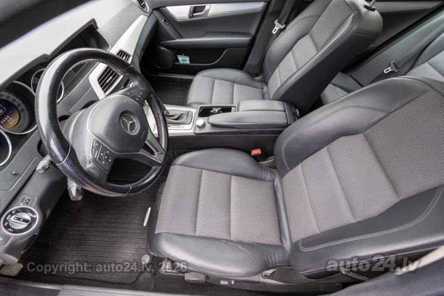 Pelēks Mercedes-Benz C-Class 2011 Viljandi, ar dzinēja tilpumu 2.10 L un nobraukumu 278 tūkst. km par 7400 €, foto 13 vietnē AUTOMOTO.COM.LV