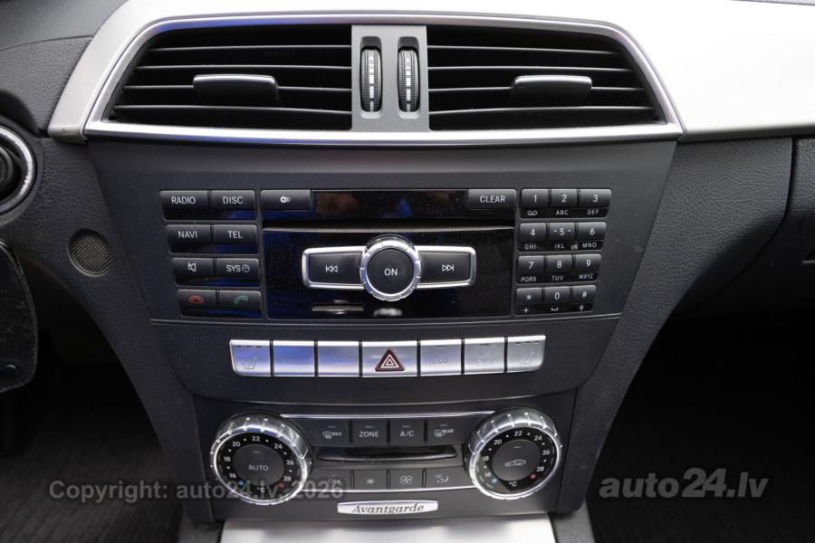 Pelēks Mercedes-Benz C-Class 2011 Viljandi, ar dzinēja tilpumu 2.10 L un nobraukumu 278 tūkst. km par 7400 €, foto 17 vietnē AUTOMOTO.COM.LV