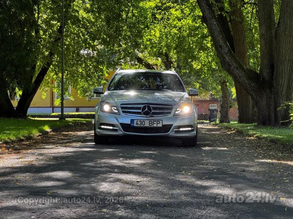 Grey Mercedes-Benz C-Class 2011 in Tartu, with an engine capacity of 2.10 L and mileage of 351 thousand km for 8600 €, photo 3 on AUTOMOTO.COM.LV