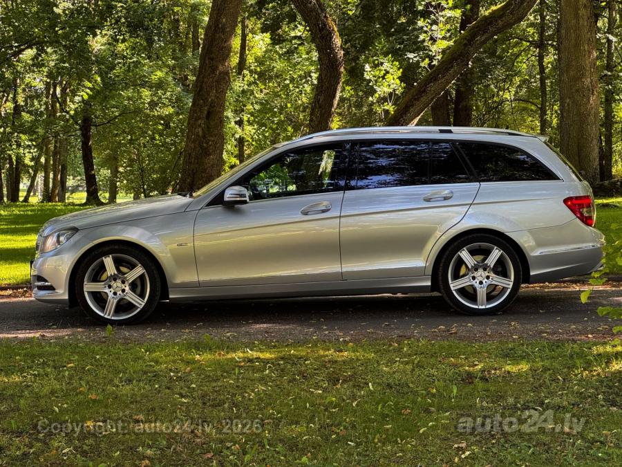 Grey Mercedes-Benz C-Class 2011 in Tartu, with an engine capacity of 2.10 L and mileage of 351 thousand km for 8600 €, photo 5 on AUTOMOTO.COM.LV