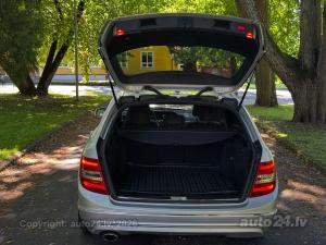 Grey Mercedes-Benz C-Class 2011 in Tartu, with an engine capacity of 2.10 L and mileage of 351 thousand km for 8600 €, photo 10 on AUTOMOTO.COM.LV