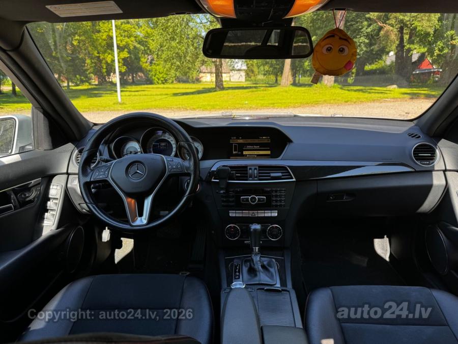 Grey Mercedes-Benz C-Class 2011 in Tartu, with an engine capacity of 2.10 L and mileage of 351 thousand km for 8600 €, photo 18 on AUTOMOTO.COM.LV