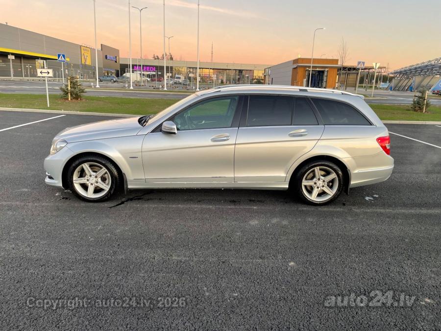 Grey Mercedes-Benz C-Class 2011 in Tartu, with an engine capacity of 2.10 L and mileage of 351 thousand km for 8600 €, photo 22 on AUTOMOTO.COM.LV