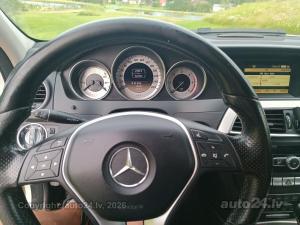 Grey Mercedes-Benz C-Class 2011 in Tallinn, with an engine capacity of 2.10 L and mileage of 326 thousand km for 4100 €, photo 7 on AUTOMOTO.COM.LV
