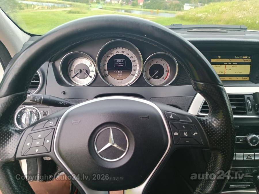 Grey Mercedes-Benz C-Class 2011 in Tallinn, with an engine capacity of 2.10 L and mileage of 326 thousand km for 4100 €, photo 7 on AUTOMOTO.COM.LV