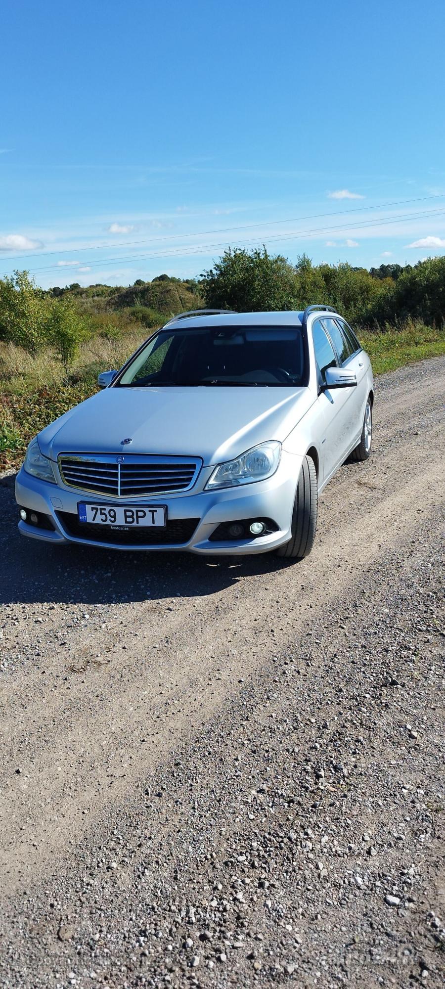 Pelēks Mercedes-Benz C-Class 2011 Tallina, ar dzinēja tilpumu 2.10 L un nobraukumu 358 tūkst. km par 5500 €, foto 1 vietnē AUTOMOTO.COM.LV