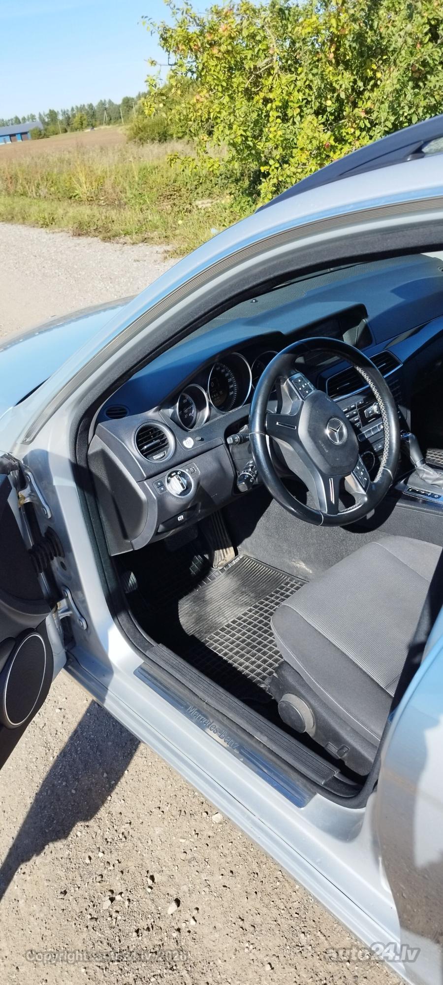 Pelēks Mercedes-Benz C-Class 2011 Tallina, ar dzinēja tilpumu 2.10 L un nobraukumu 358 tūkst. km par 5500 €, foto 7 vietnē AUTOMOTO.COM.LV